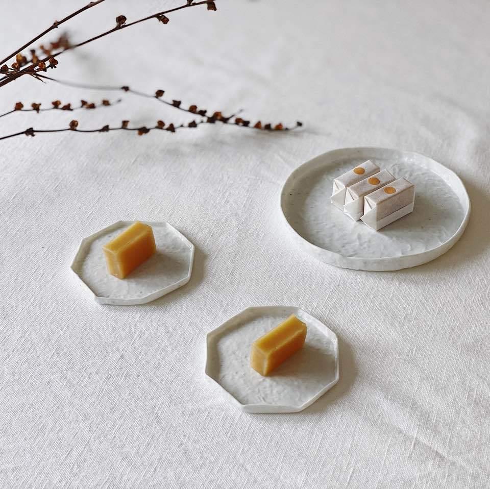 Octagonal Saucer (팔각소서) by PARK Songkuk – Stroll