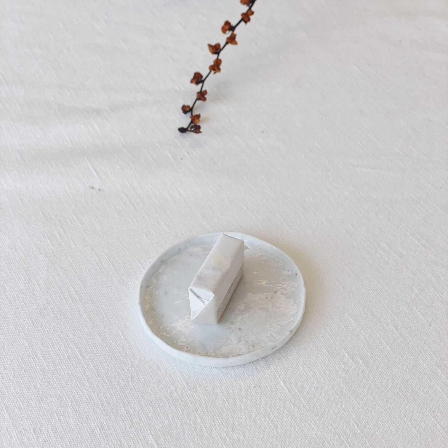 Round Saucer (원형소서) by PARK Songkuk – Stroll